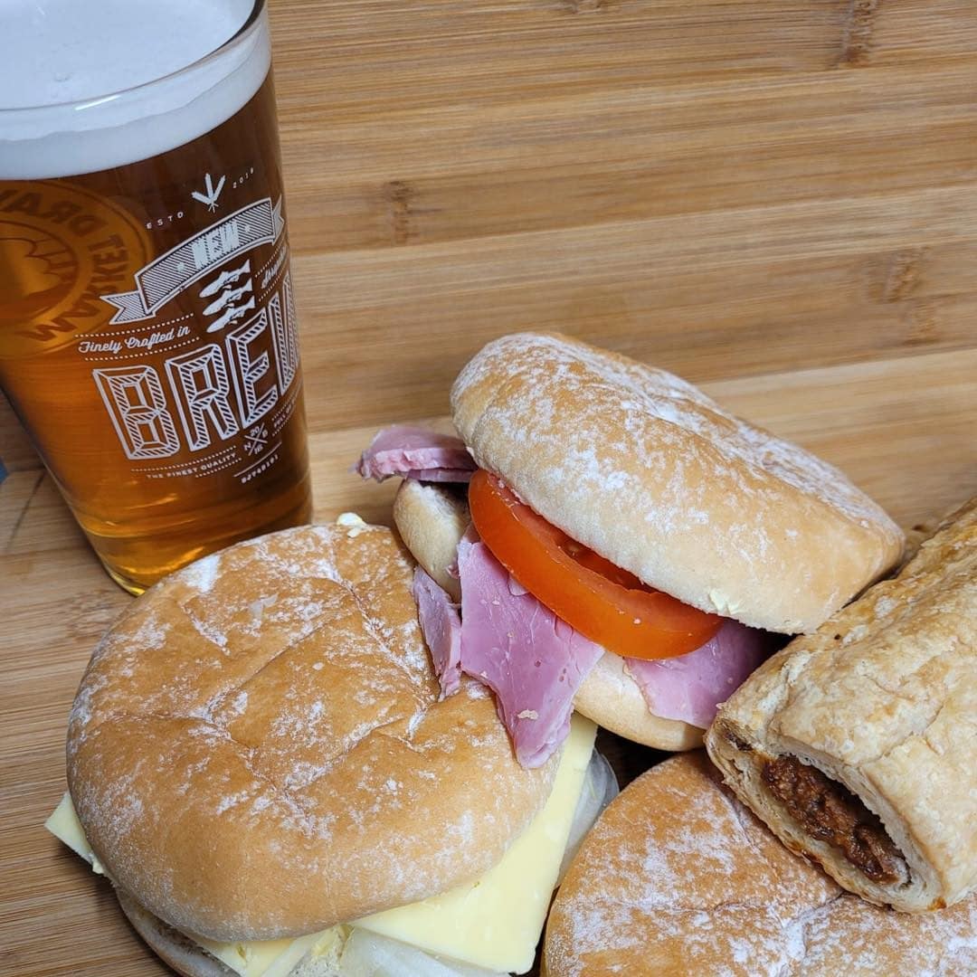 Home - The Foresters Arms Madeley